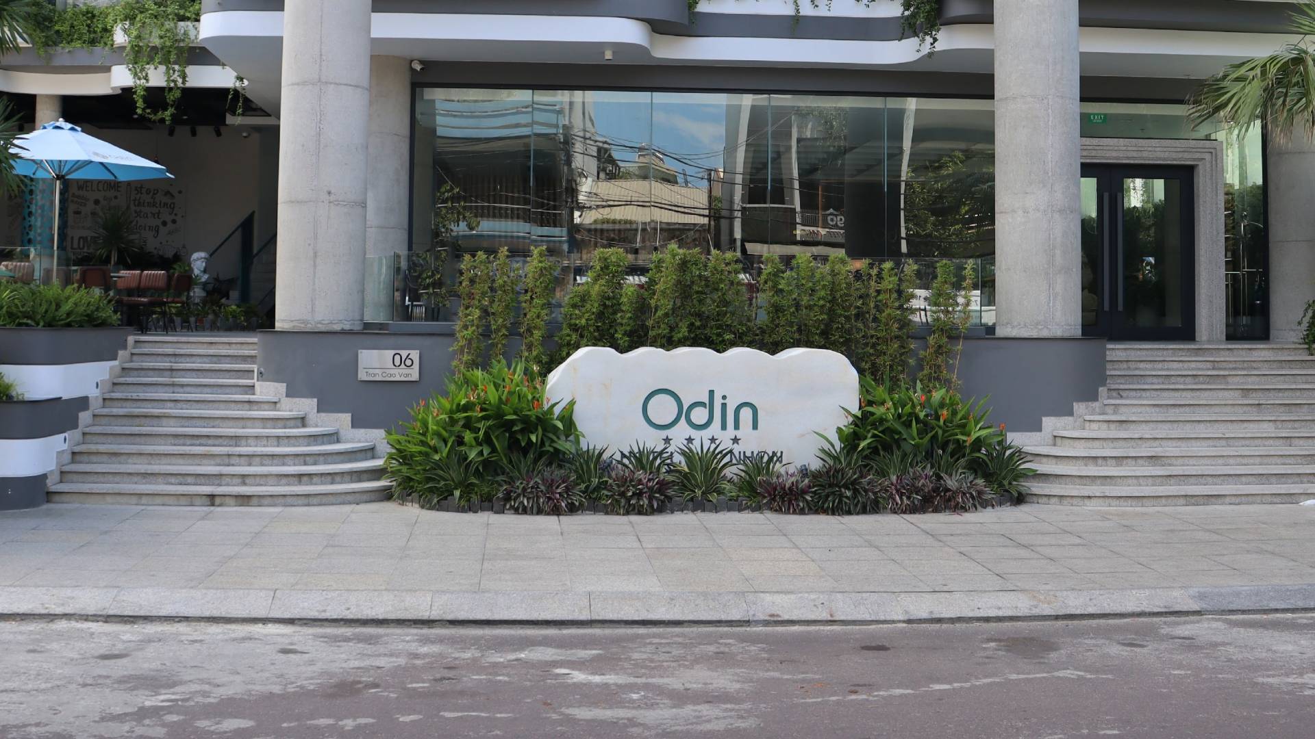 Về Khách Sạn Odin Quy Nhơn